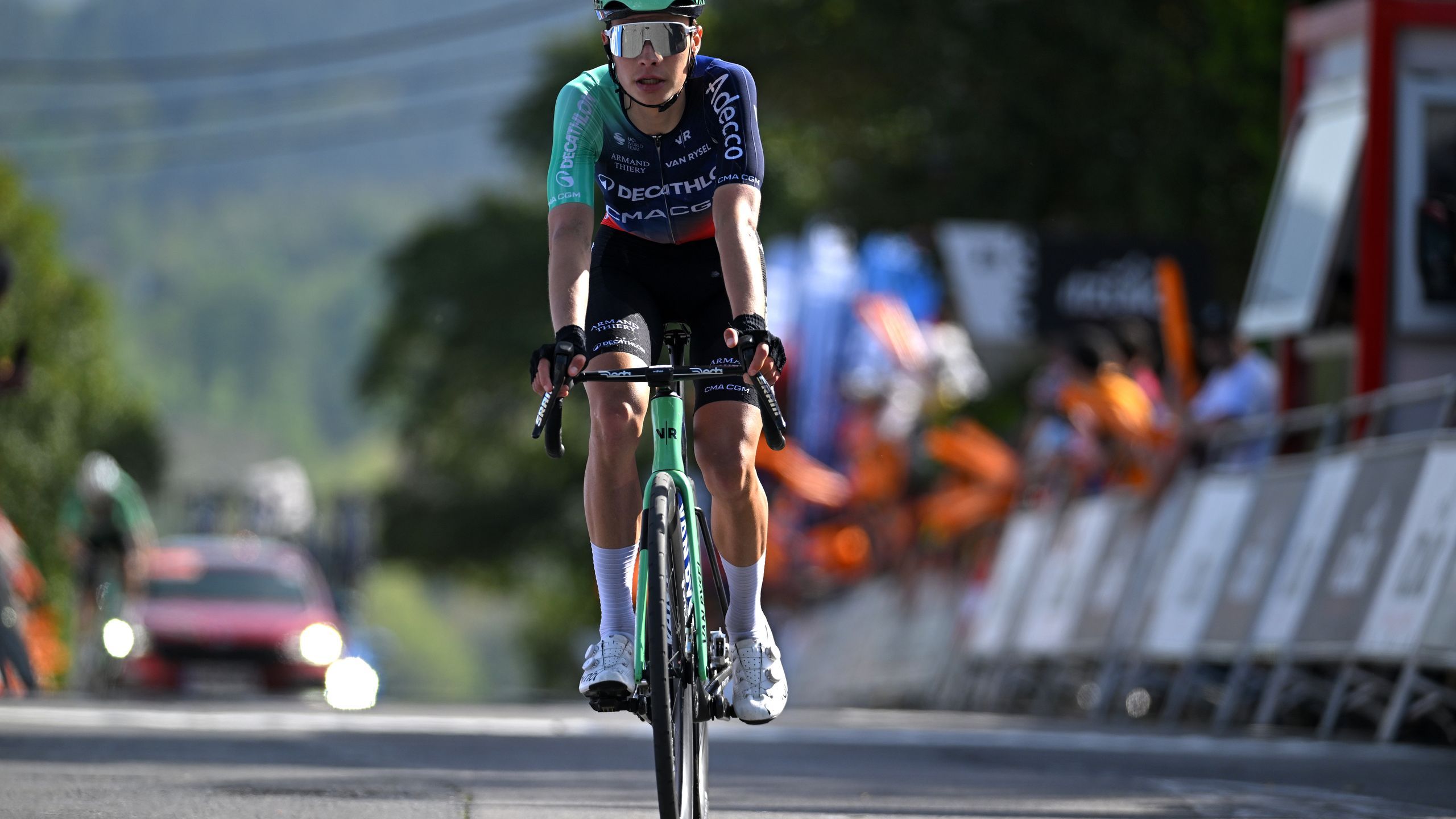 Matthew Riccitello verrast in finale en is eerste niet-Fransman als ...