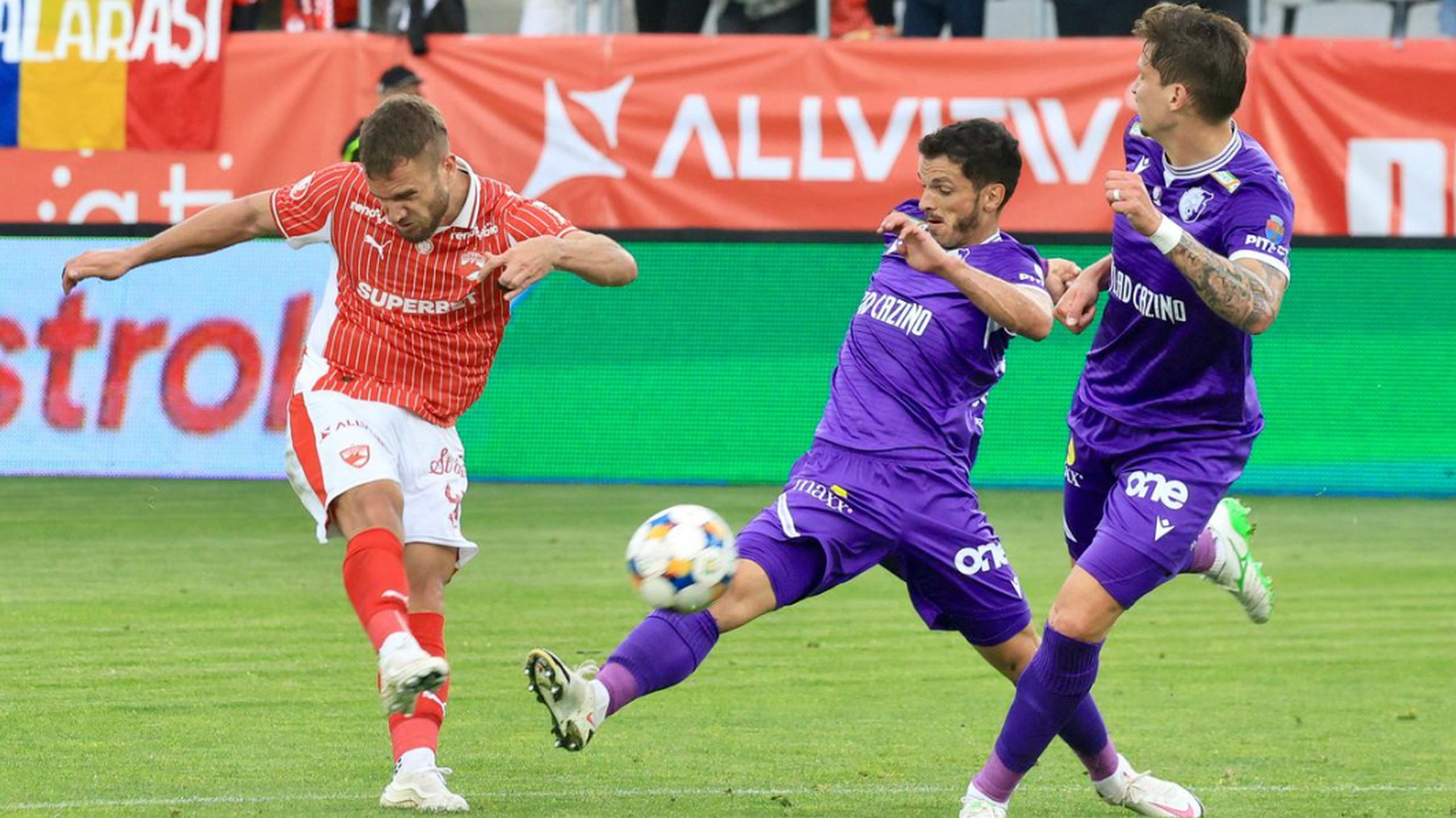 Dinamo, victorie în prelungiri cu FC Argeș! George Pușcaș, gol și ...