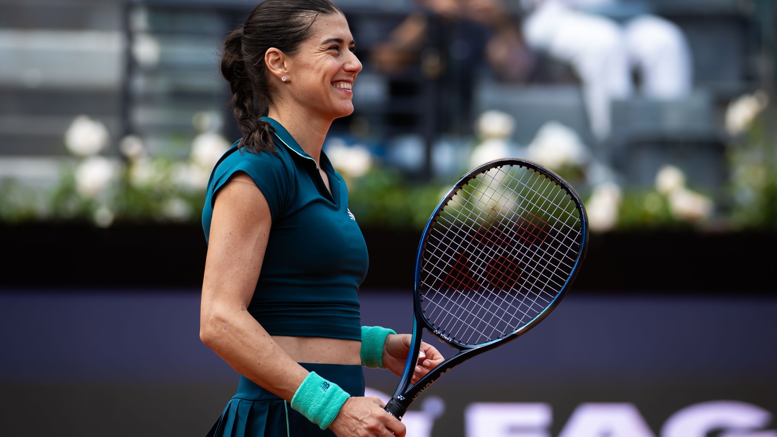 Sorana Cîrstea a învins-o în două seturi pe Jelena Ostapenko și e în ...