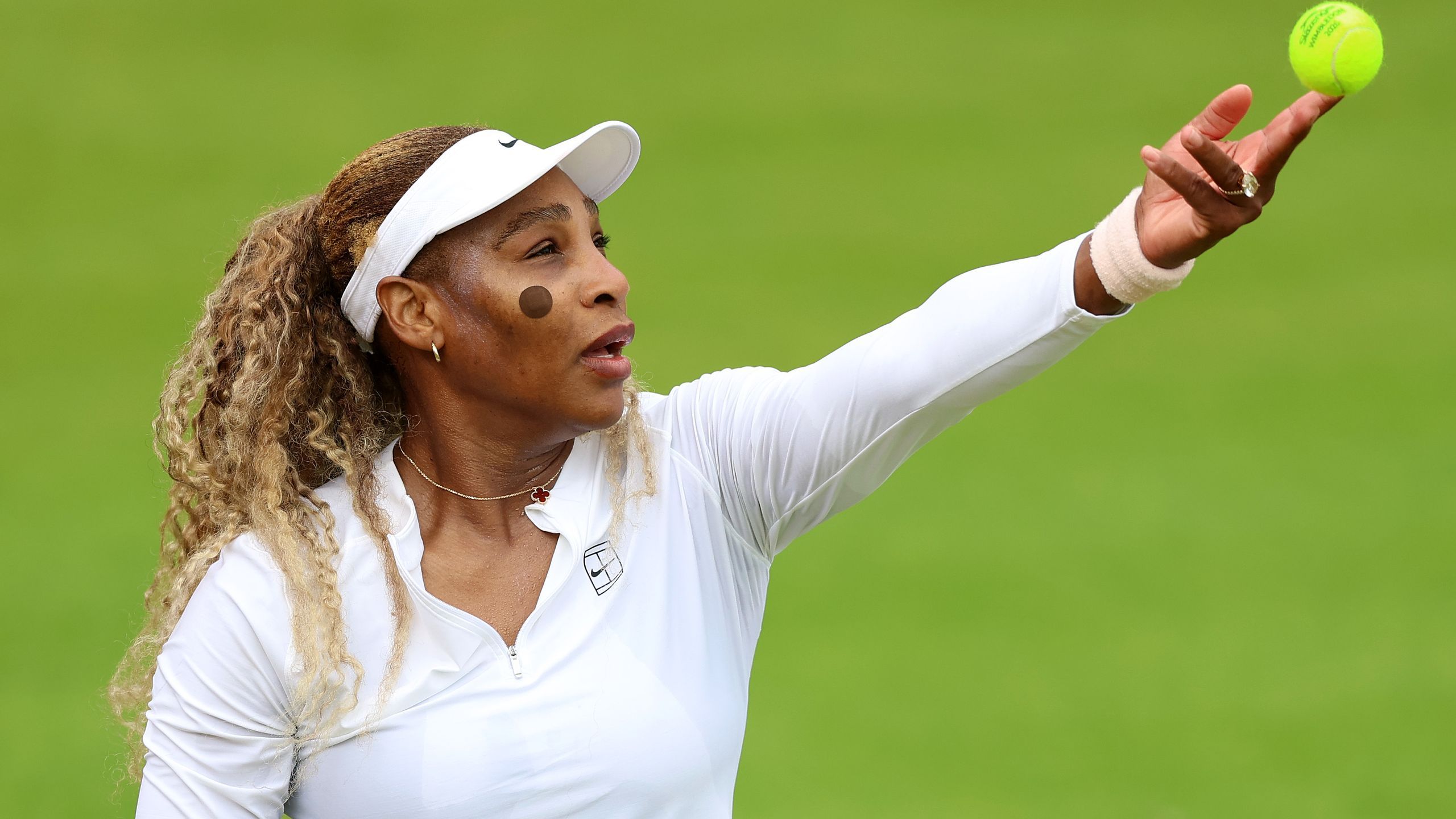 Venus Williams wznowiła karierę. W parze z Victorią Mboko pokonały w ...