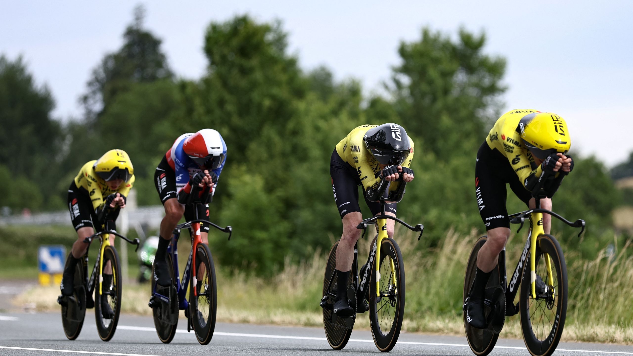 Visma | Lease a Bike ondanks tegenvallende Van Aert naar winst in TTT ...