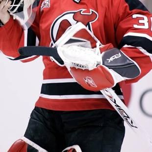 Brodeur gets shutout - Eurosport