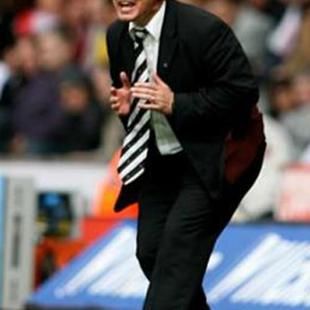 Davies slams Preston - Eurosport