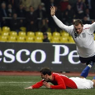 England fall apart - Eurosport