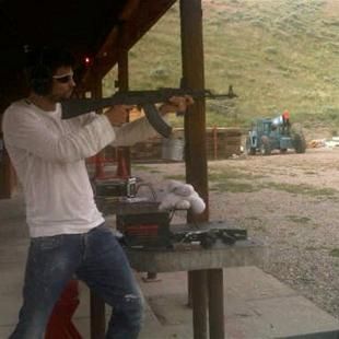 Gerard Piqué y su fusil - Eurosport