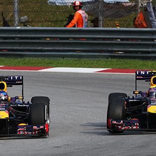 Webber: Multi 21 olayından sonra Vettel’in avukatları Red Bull’u ...
