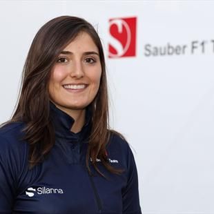 La F1 è anche donna: Tatiana Calderon è la nuova development driver del ...