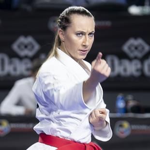 Alexandra Feracci nous offre une introduction au Kata - Karate video ...