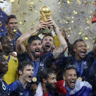 Un campion mondial cu Franța și-a anunțat retragerea din fotbal: "A ...