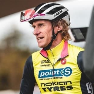 Molly Cameron, la ciclista transgender che ha battuto Evenepoel e ...