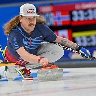 Curling tra baffi, tatuaggi e trofei: ecco Matt Hamilton sul ghiaccio ...