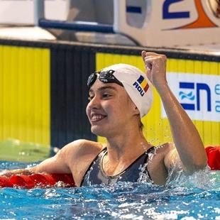 Bianca Costea, campioană mondială de juniori la 50 de metri liber! A ...