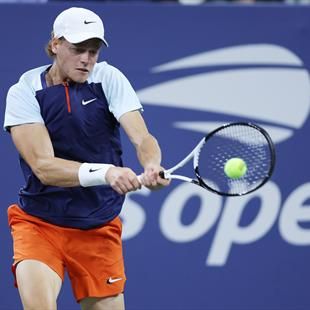 US Open - Jannik Sinner écarte Ilya Ivashka en cinq manches et se ...