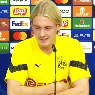 Borussia Dortmund - Julian Brandt total verwirrt: Wer ist dieser ...