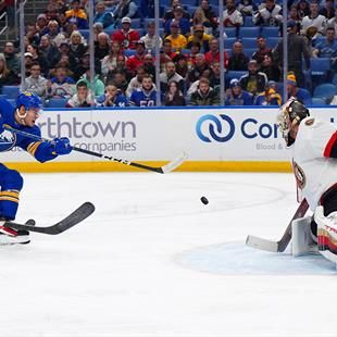 NHL: John Peterka bejubelt ersten Treffer für Buffalo Sabres ...