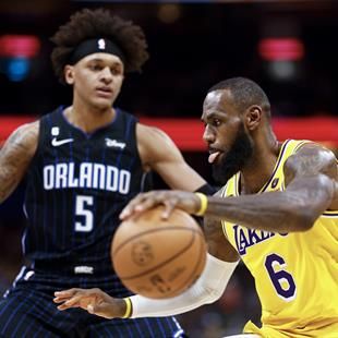 Banchero fa flop contro l'idolo James, ma LeBron dice: "Paolo è ...