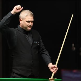 Neil Robertson kiesett, Robert Milkins maximumot lökött - Eurosport