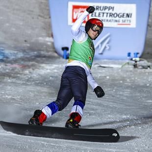 Snowboardcross : Le Français Merlin Surget signe sa première victoire ...