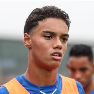 Transferts : João Mendes de Assis Moreira (fils de Ronaldinho) va ...