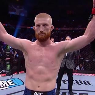 UFC 285 | Un debut en la UFC por todo lo alto: Increíble sumisión de ...