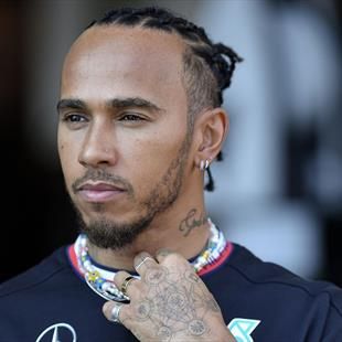 Lewis Hamilton verso la Ferrari, pronto maxi-contratto per il 2024 ...