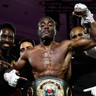 Bakary Samaké, boxeur français de 19 ans (13 victoires, 0 défaite en ...