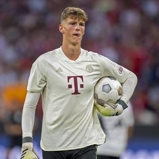 FC Bayern München: Nachwuchskeeper Tom Ritzy Hülsmann unterschreibt ...