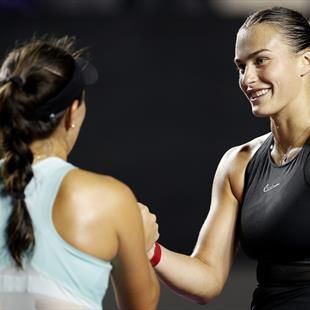 WTA Finals: Jessica Pegula zieht mit Sieg gegen Maria Sakkari locker ...