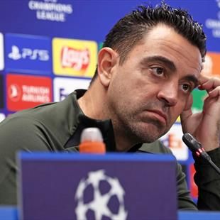 Xavi pod presją przed meczem z Porto. "To może być punkt zwrotny ...