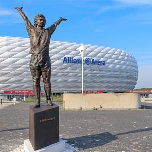 FC Bayern München: Sepp Maier fordert Statue für Franz Beckenbauer ...
