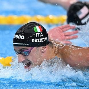 Alberto Razzetti in finale dei 200 farfalla con miglior tempo e pass ...