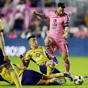 El último regate de genio de Messi: la pica por encima de un jugador ...