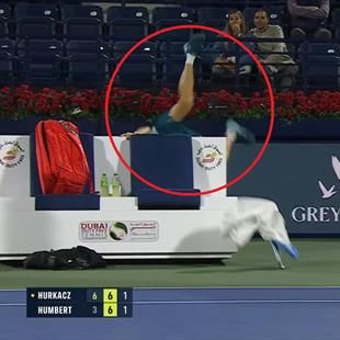 La chute de Hubert Hurkacz face à Ugo Humbert à Dubai en vidéo - Tennis ...