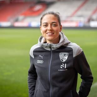 Sabrina Wittmann schreibt als erste Cheftrainerin einer deutschen ...