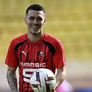 Fantasia, qualità e una storia familiare travagliata: arriva Enzo Le ...