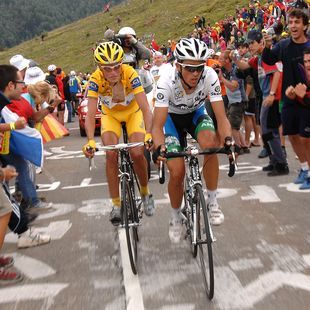 Tour de France | Franse feestdag op brute wijze geëerd - 5 Pyreneeën ...