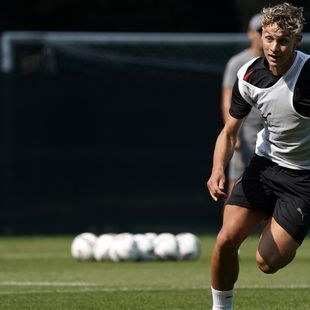 Maximilian Ibrahimović, syn Zlatana, podpisał pierwszy w karierze ...