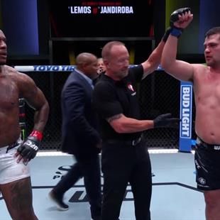 UFC Vegas 94 | Petersen wint voor de eerste keer in de UFC - Mixed ...