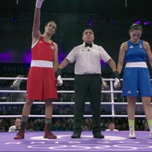 Olympia 2024: Algerische Boxerin Imane Khelif besiegt Angela Carini ...