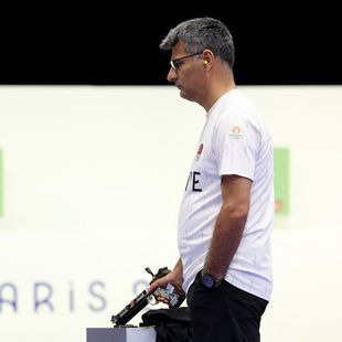 Paris 2024 - Turkse schutter Yusuf Dikeç gaat viral door zilver te ...