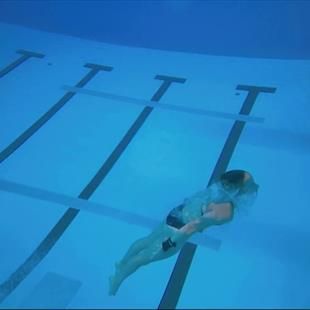 Paris 2024 | Bekijk de eerste sprong van Else Praasterink in de ...