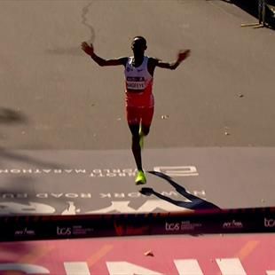 Abdi Nageeye gewinnt New York Marathon 2024 und hängt Evans Chebet kurz ...