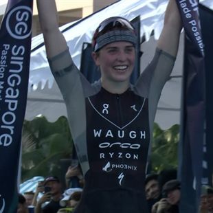 T100 Triathlon: Kate Waugh siegt in Singapur vor Lisa Perterer und Lucy ...