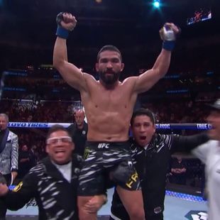 UFC 318 | Pitbull verslaat Ige en pakt eerste UFC-overwinning - Mixed ...