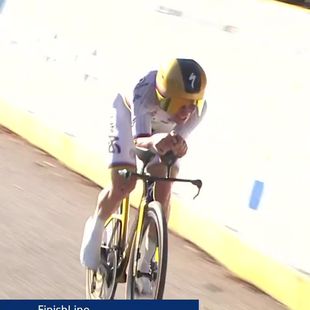 Remco Evenepoel sætter Filippo Ganna, Niklas Larsen, Ethan Hayter og ...