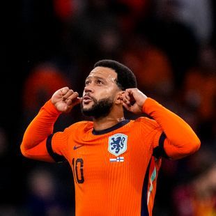 Memphis Depay pakt nieuw record bij overtuigende zege van Oranje op ...