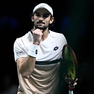 ATP Rolex Paris Masters 2025 - Deux balles de débreak sauvées dans le ...
