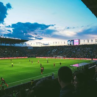 TOP 10 cei mai buni fotbaliști din lume - clasamentul care contează în ...