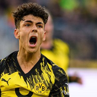 Samuele Inacio glänzt mit Startelfdebüt bei BVB-Sieg gegen Freiburg ...