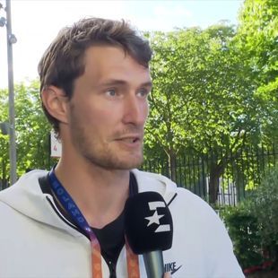 Petr Hajek, sparingpartner Mai Chwalińskiej, po jej awansie do finału ...
